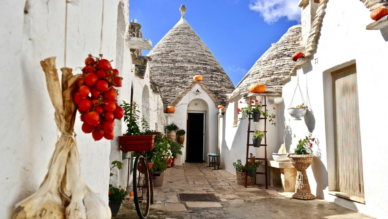 Complete Guide to Puglia 2026: Where to Stay & When to Go - Top World Hotel